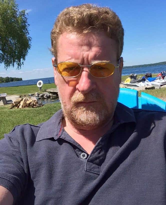 Tube vs. Solid-State Preamps - Which Is Best For Audiophile